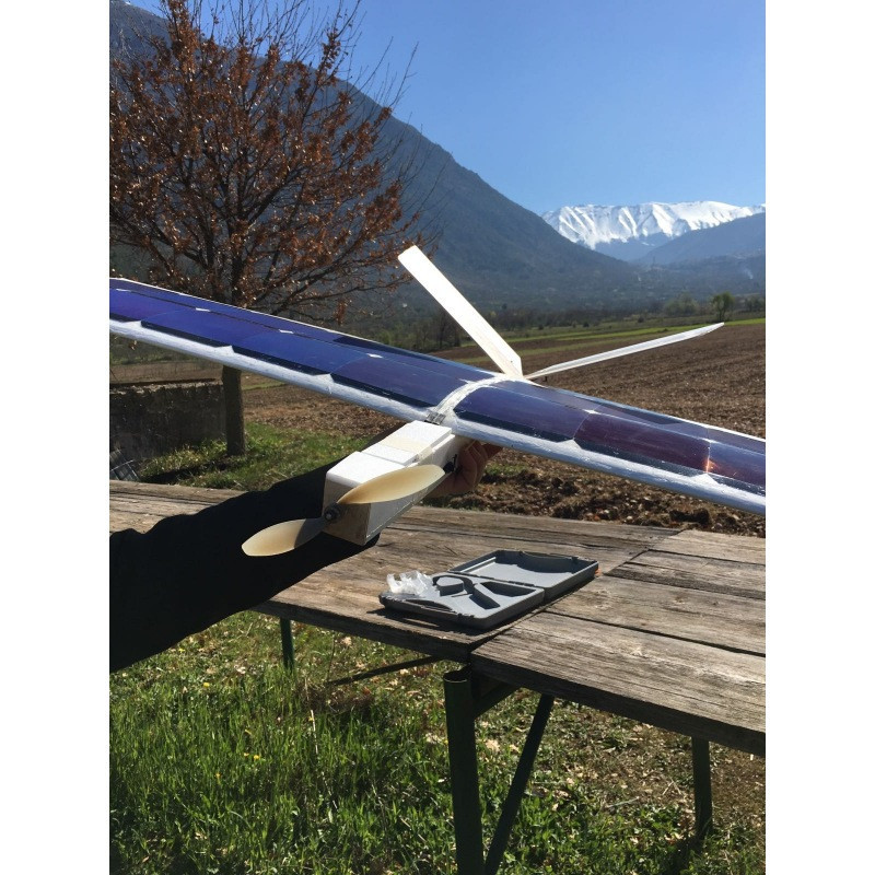 RC Solar DR1 1300mm Solar Plane - Flight without batteries